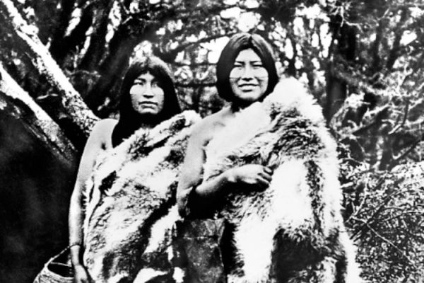 Los Selk'nam - Huellas.CL